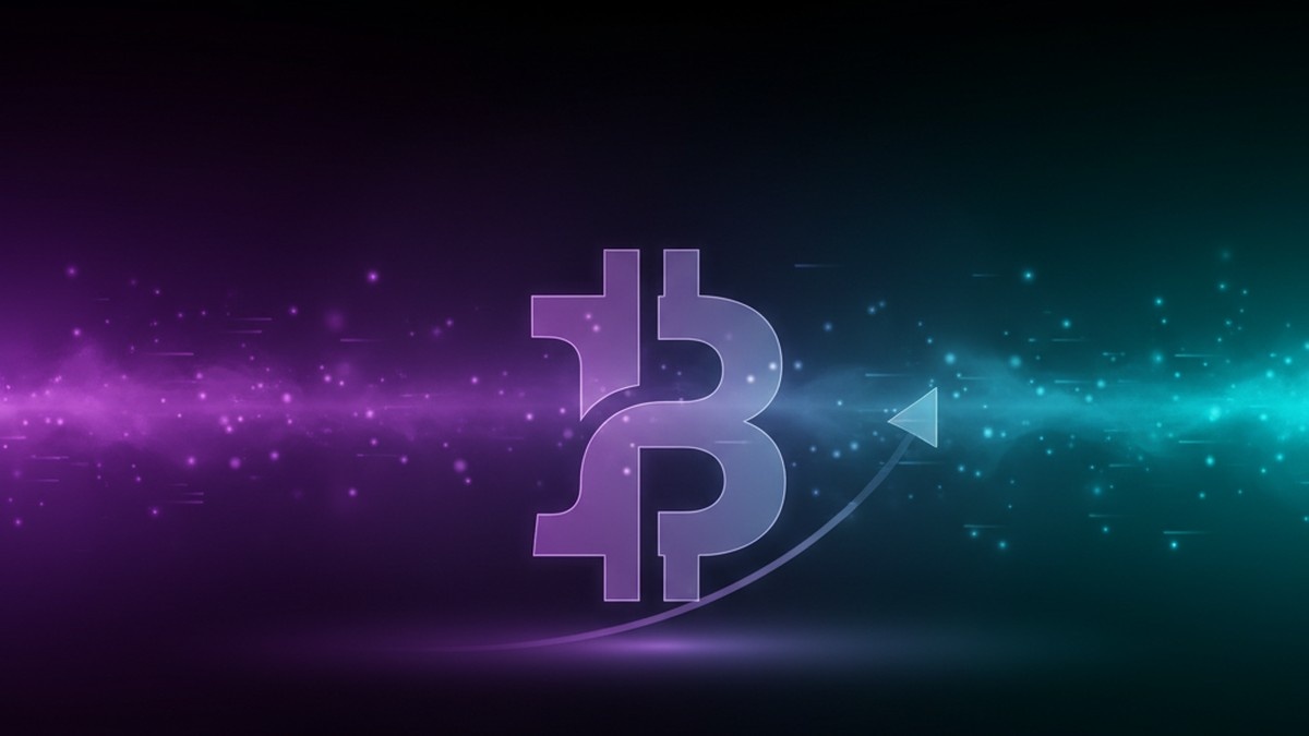 Bitcoin's Quiet Phase: Analyst Predicts Explosive 2025 Surge | vTrader